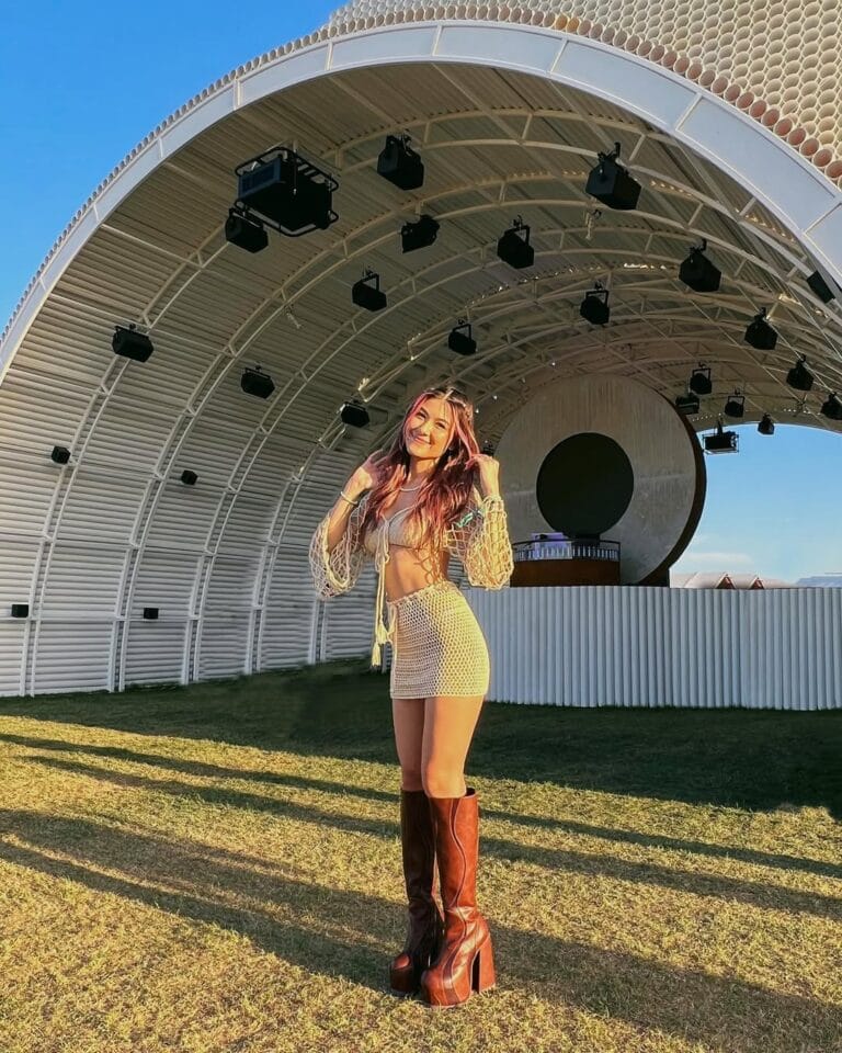 25+ Hottest Coachella Outfits to Rock the Festival in Style ...