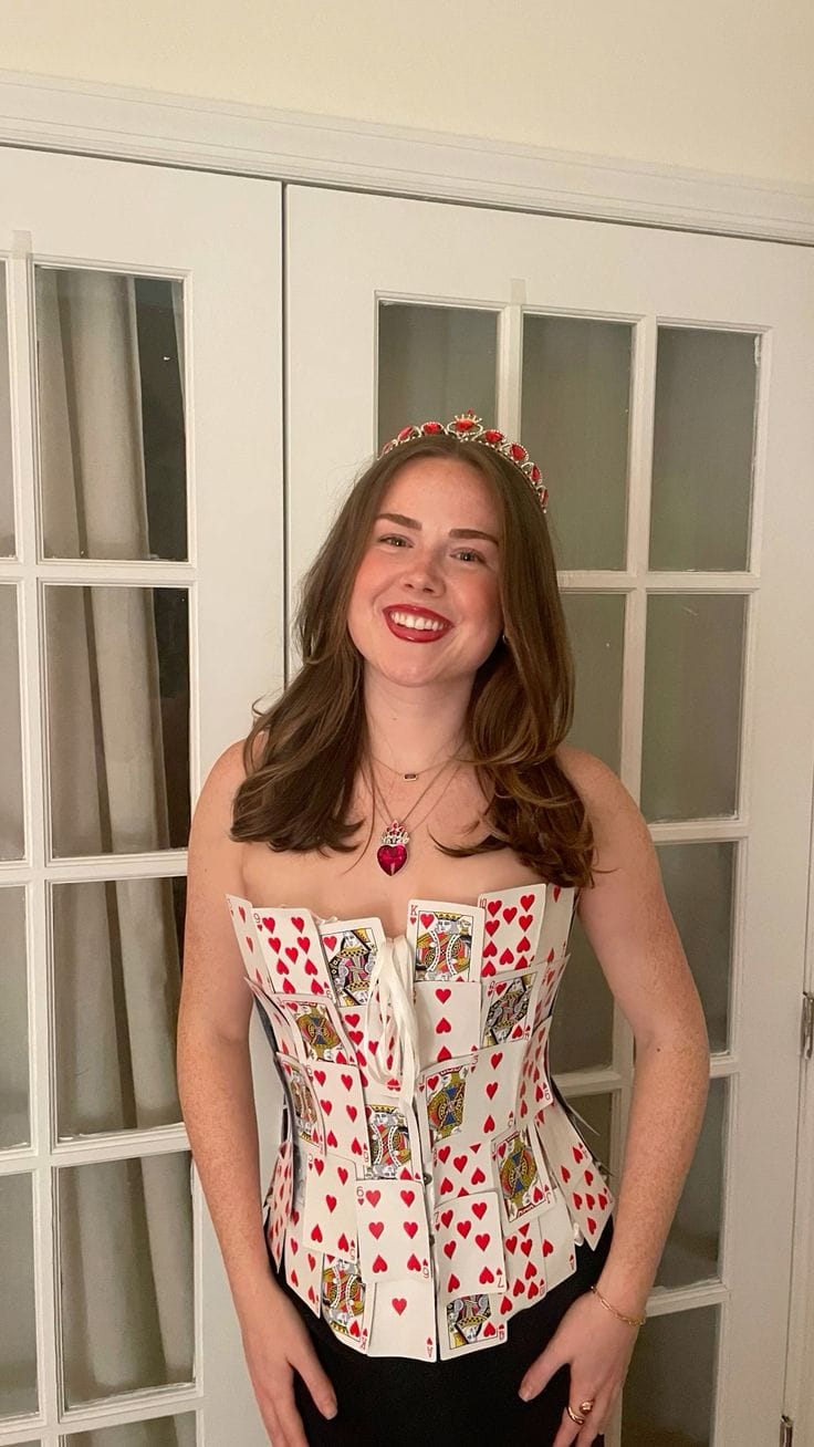 25+ Whimsical Alice in Wonderland Costume Ideas for a Magical ...