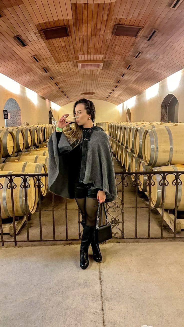 25+ Fall Winery Outfits to Look Chic and Cozy While Wine Tasting ...