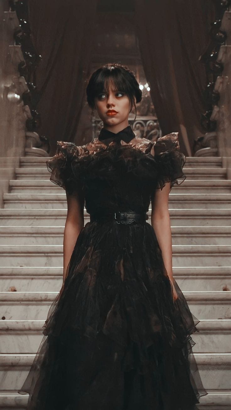 25+ Chic Wednesday Addams Costume Ideas for a Spooky Yet Stylish Look ...